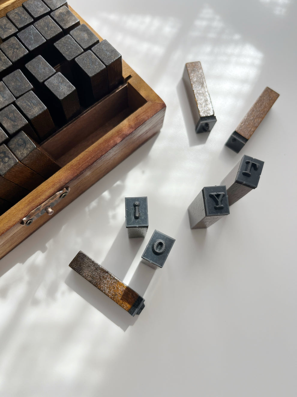 Vintage Wooden Alphabet Stamps Large Set – Crafty Jo Mauritius